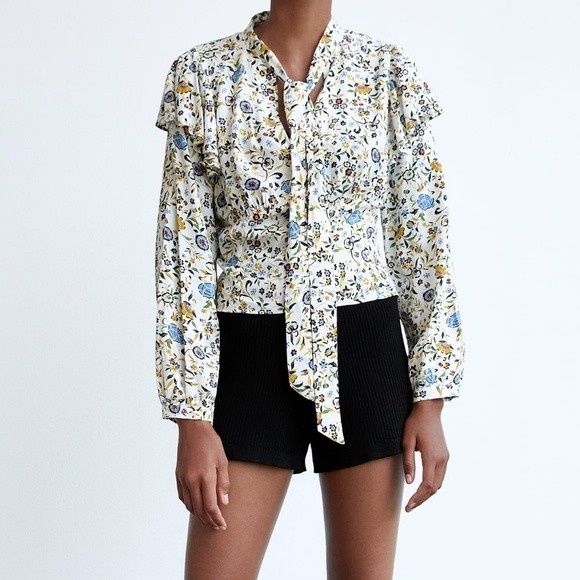 Zara | Tops | Zara Floral Ruffle Blouse M | Poshmark